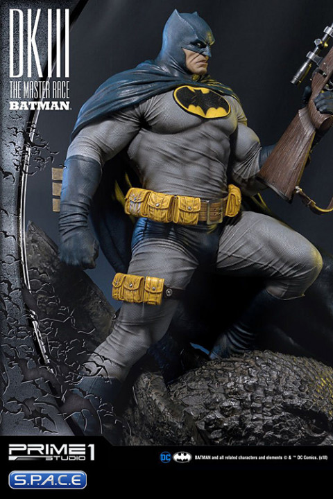 1/3 Scale Batman Museum Masterline Statue (Dark Knight III: The Master ...