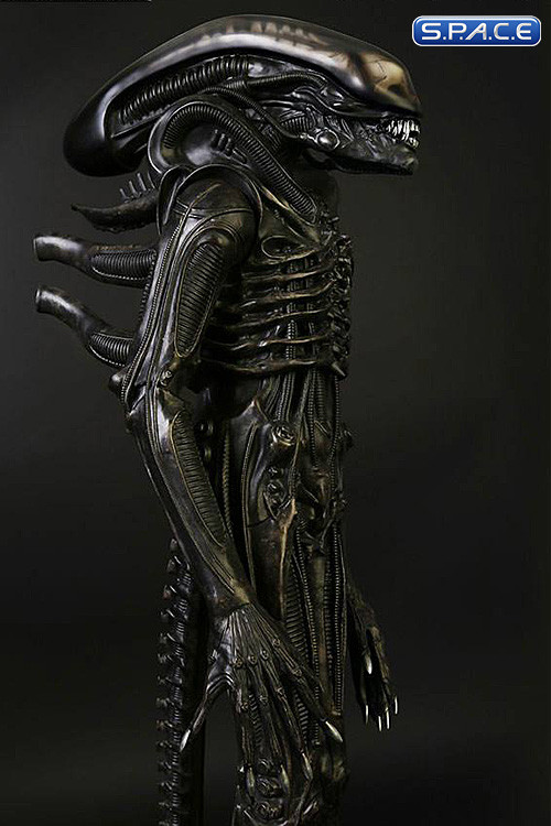 1/3 Scale Giger's Alien Statue (Alien)