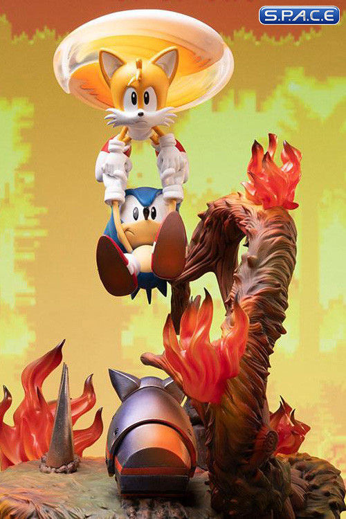 Sonic & Tails Statue (Sonic the Hedgehog)