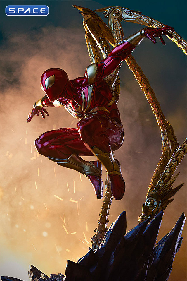 Iron Spider Premium Format Figure (Marvel)
